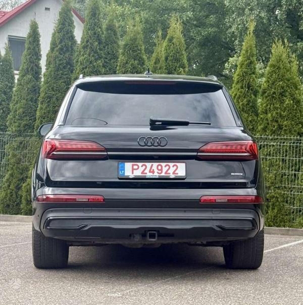 Black Audi Q7 2021 in Vilnius, with an engine capacity of 3.00 L and mileage of 87 thousand km for 37750 €, photo 9 on AUTOMOTO.COM.LV