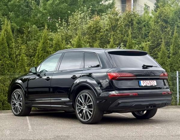 Black Audi Q7 2021 in Vilnius, with an engine capacity of 3.00 L and mileage of 87 thousand km for 37750 €, photo 10 on AUTOMOTO.COM.LV