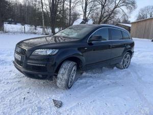 Black Audi Q7 2010 in Riga, with an engine capacity of 2.97 L and mileage of 427 thousand km for 10150 €, photo  on AUTOMOTO.COM.LV