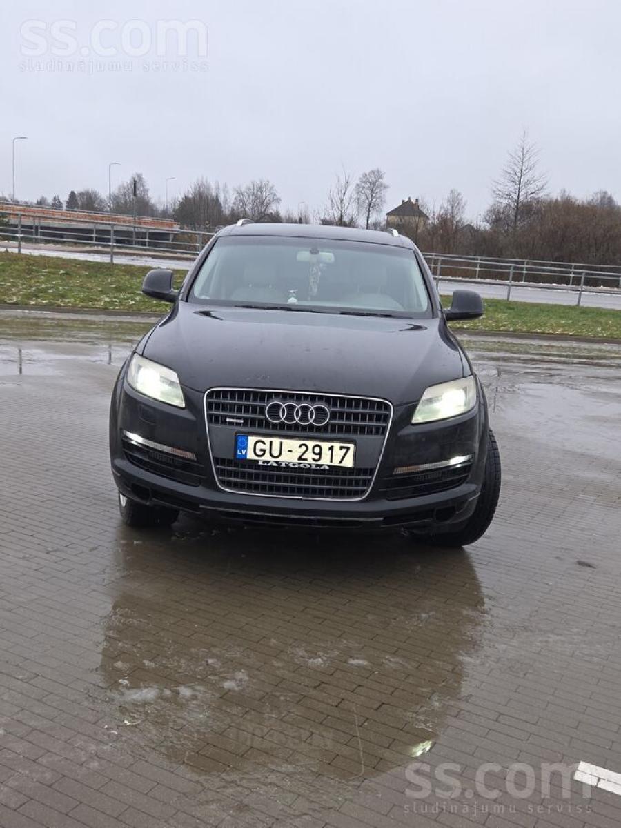 Black Audi Q7 2006 in Rezekne, with an engine capacity of 3.00 L and mileage of 480 thousand km for 4700 €, photo 1 on AUTOMOTO.COM.LV