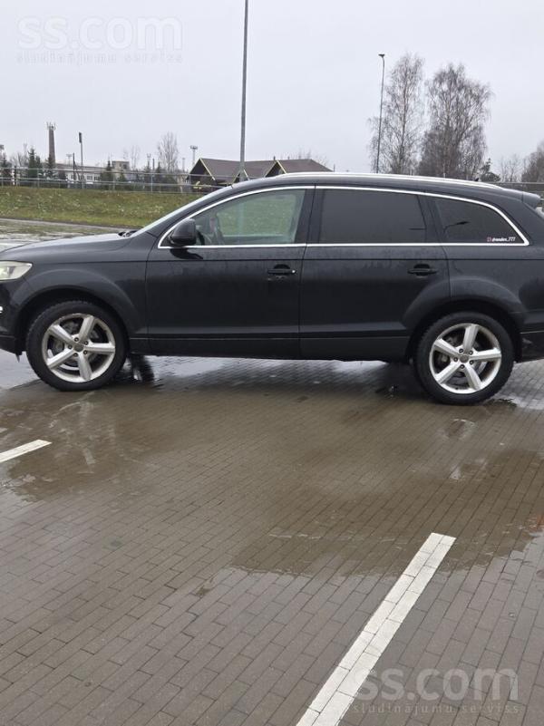 Melns Audi Q7 2006 Rēzekne, ar dzinēja tilpumu 3.00 L un nobraukumu 480 tūkst. km par 4700 €, foto 4 vietnē AUTOMOTO.COM.LV