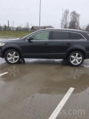 Black Audi Q7 2006 in Rezekne, with an engine capacity of 3.00 L and mileage of 480 thousand km for 4700 €, photo 4 on AUTOMOTO.COM.LV