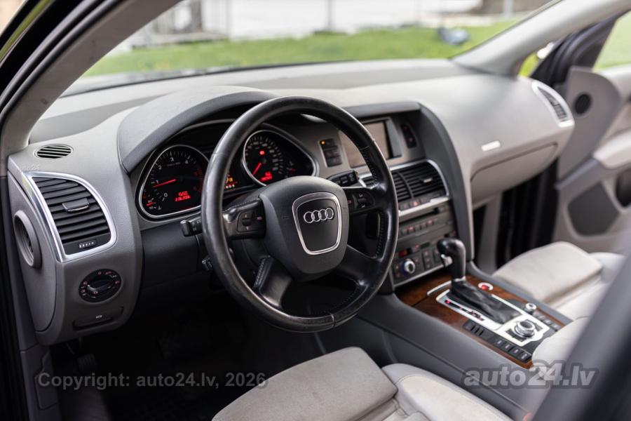 Black Audi Q7 2006 in Tallinn, with an engine capacity of 3.00 L and mileage of 391 thousand km for 6599 €, photo 8 on AUTOMOTO.COM.LV