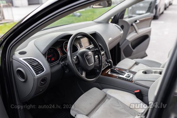 Melns Audi Q7 2006 Tallina, ar dzinēja tilpumu 3.00 L un nobraukumu 391 tūkst. km par 6599 €, foto 8 vietnē AUTOMOTO.COM.LV