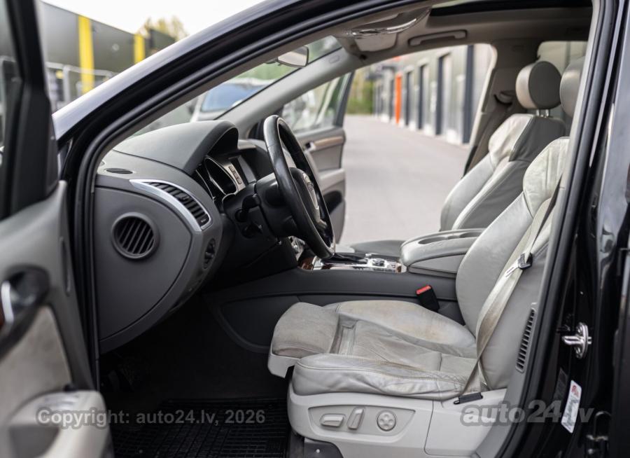 Black Audi Q7 2006 in Tallinn, with an engine capacity of 3.00 L and mileage of 391 thousand km for 6599 €, photo 10 on AUTOMOTO.COM.LV