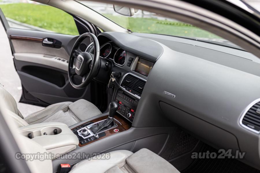 Black Audi Q7 2006 in Tallinn, with an engine capacity of 3.00 L and mileage of 391 thousand km for 6599 €, photo 13 on AUTOMOTO.COM.LV