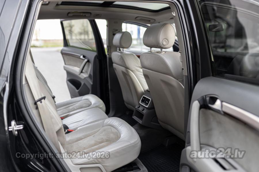 Black Audi Q7 2006 in Tallinn, with an engine capacity of 3.00 L and mileage of 391 thousand km for 6599 €, photo 14 on AUTOMOTO.COM.LV