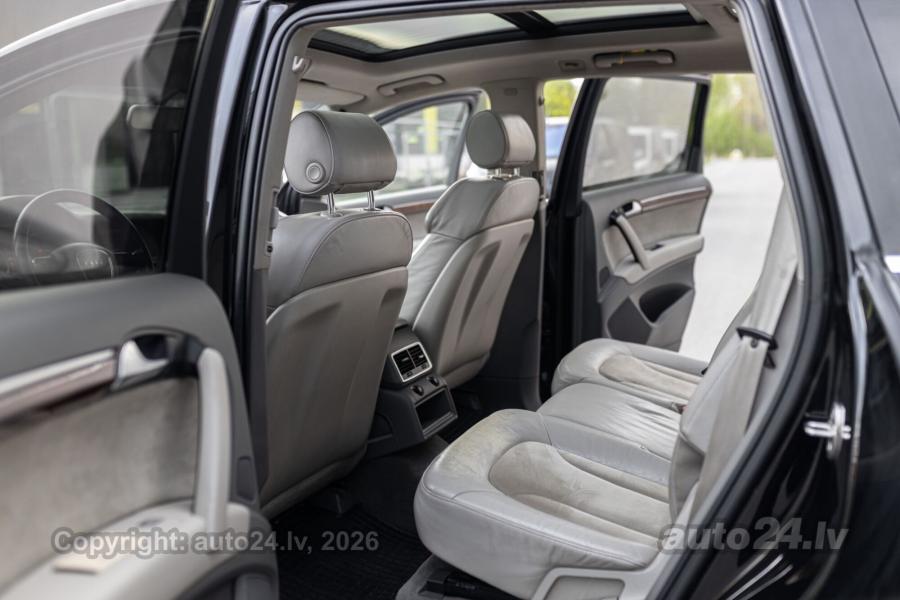 Black Audi Q7 2006 in Tallinn, with an engine capacity of 3.00 L and mileage of 391 thousand km for 6599 €, photo 15 on AUTOMOTO.COM.LV