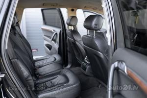 Black Audi Q7 2006 in Tallinn, with an engine capacity of 3.00 L and mileage of 322 thousand km for 4990 €, photo 16 on AUTOMOTO.COM.LV