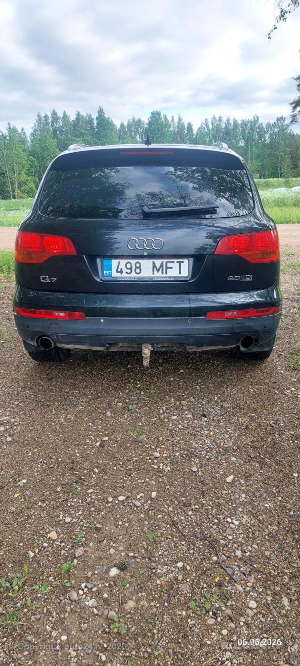 Black Audi Q7 2006 in Tallinn, with an engine capacity of 3.00 L and mileage of 358 thousand km for 4500 €, photo 4 on AUTOMOTO.COM.LV