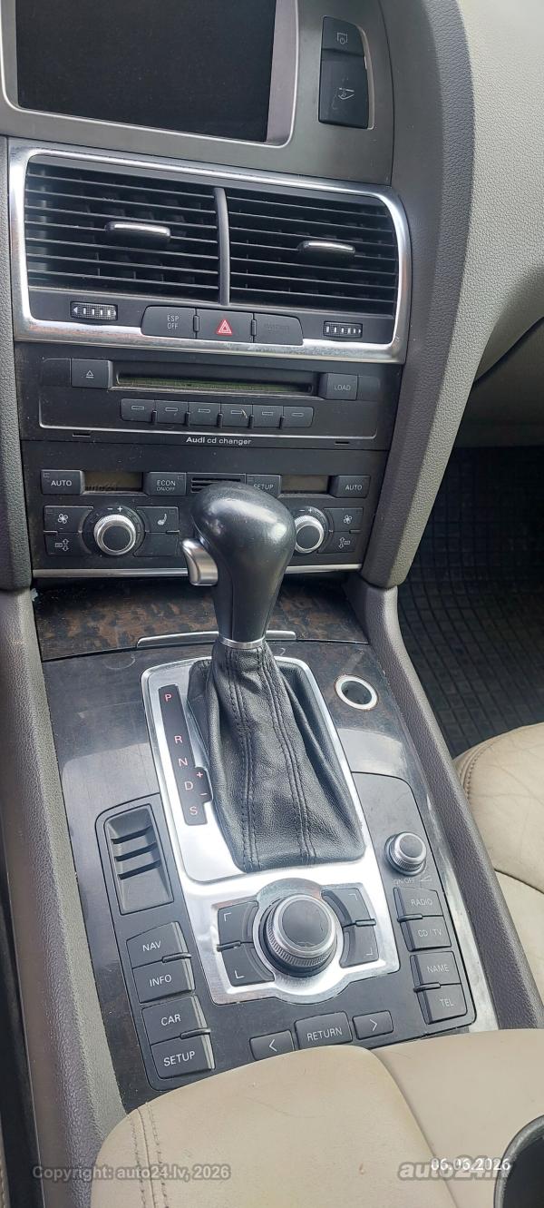 Black Audi Q7 2006 in Tallinn, with an engine capacity of 3.00 L and mileage of 358 thousand km for 4500 €, photo 8 on AUTOMOTO.COM.LV