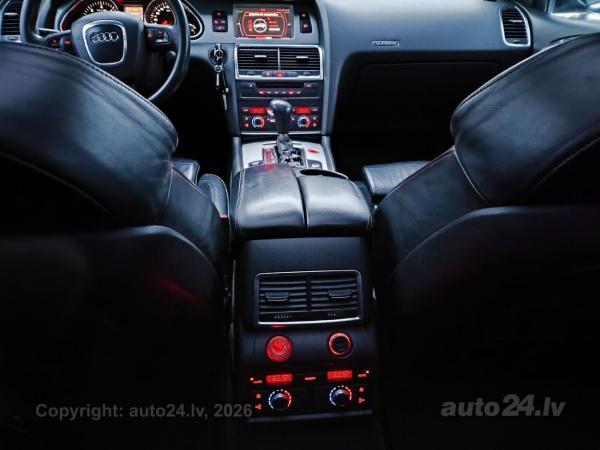 Melns Audi Q7 2007 Tallina, ar dzinēja tilpumu 3.00 L un nobraukumu 412 tūkst. km par 5498 €, foto 11 vietnē AUTOMOTO.COM.LV