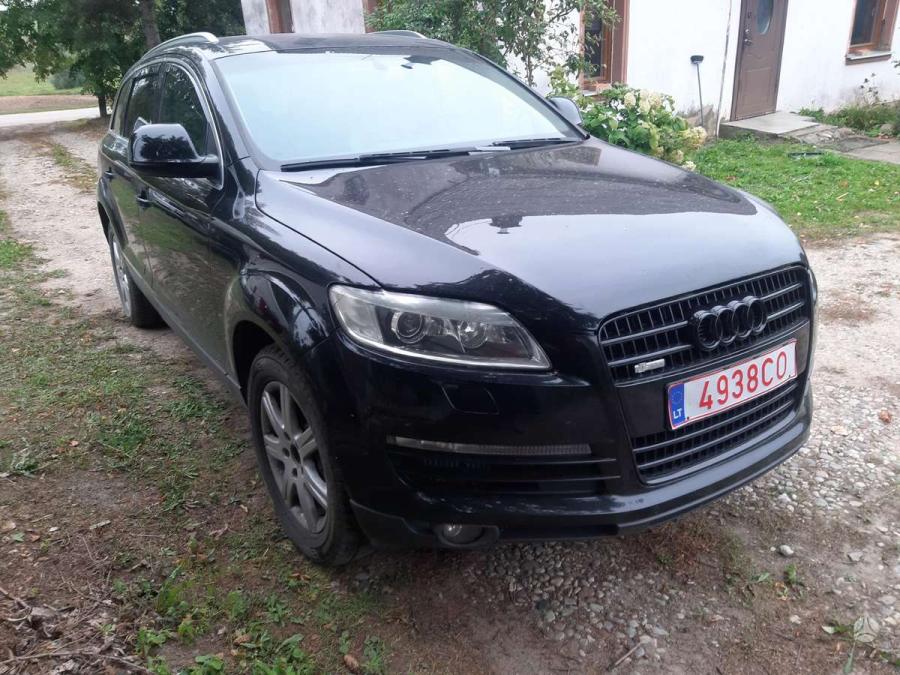 Melns Audi Q7 2007 Kalvarija, ar dzinēja tilpumu 3.00 L un nobraukumu 356 tūkst. km par 4500 €, foto 4 vietnē AUTOMOTO.COM.LV