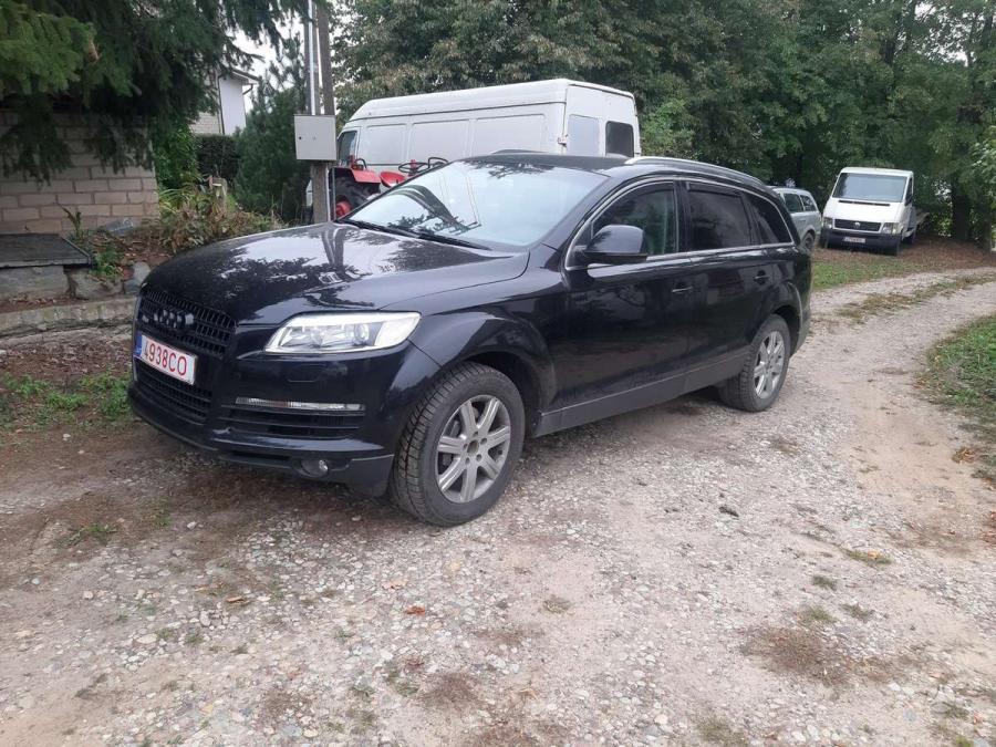 Melns Audi Q7 2007 Kalvarija, ar dzinēja tilpumu 3.00 L un nobraukumu 356 tūkst. km par 4500 €, foto 6 vietnē AUTOMOTO.COM.LV