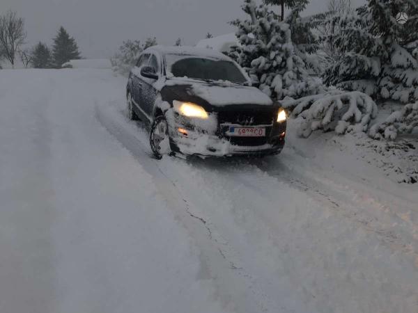 Black Audi Q7 2007 in Kalvarija, with an engine capacity of 3.00 L and mileage of 356 thousand km for 4500 €, photo 8 on AUTOMOTO.COM.LV
