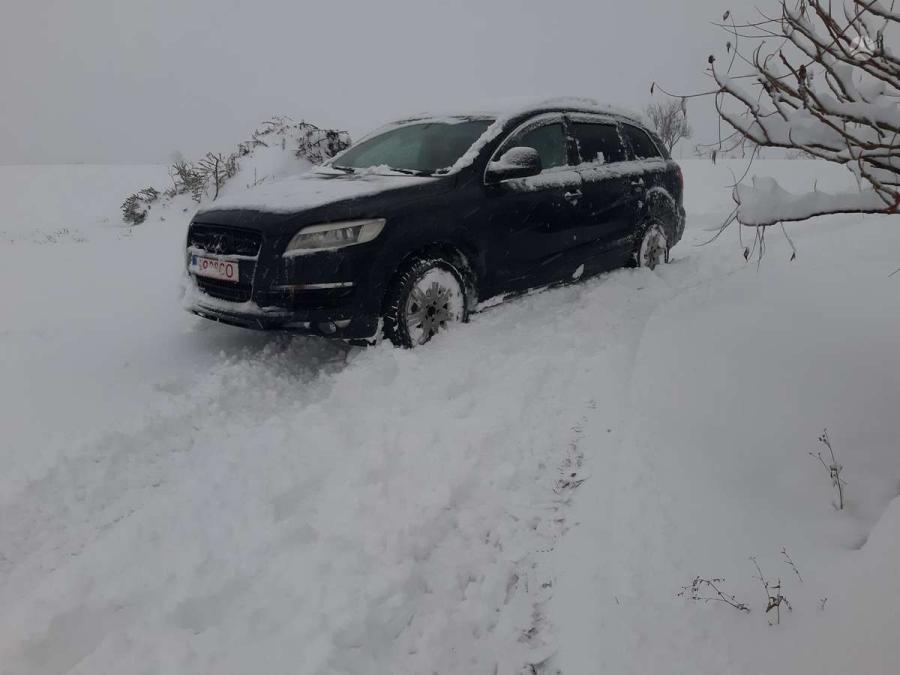 Melns Audi Q7 2007 Kalvarija, ar dzinēja tilpumu 3.00 L un nobraukumu 356 tūkst. km par 4500 €, foto 10 vietnē AUTOMOTO.COM.LV