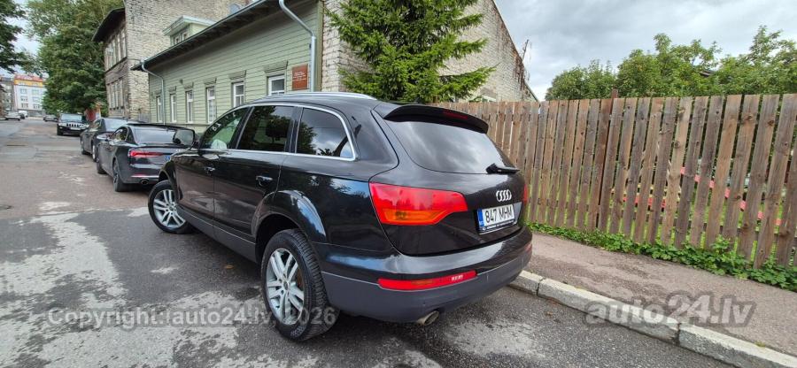 Black Audi Q7 2008 in Tallinn, with an engine capacity of 3.00 L and mileage of 302 thousand km for 7999 €, photo 5 on AUTOMOTO.COM.LV
