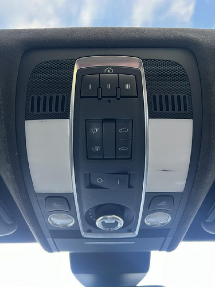 Melns Audi Q7 2009 Narva, ar dzinēja tilpumu 3.00 L un nobraukumu 410 tūkst. km par 5499 €, foto 12 vietnē AUTOMOTO.COM.LV