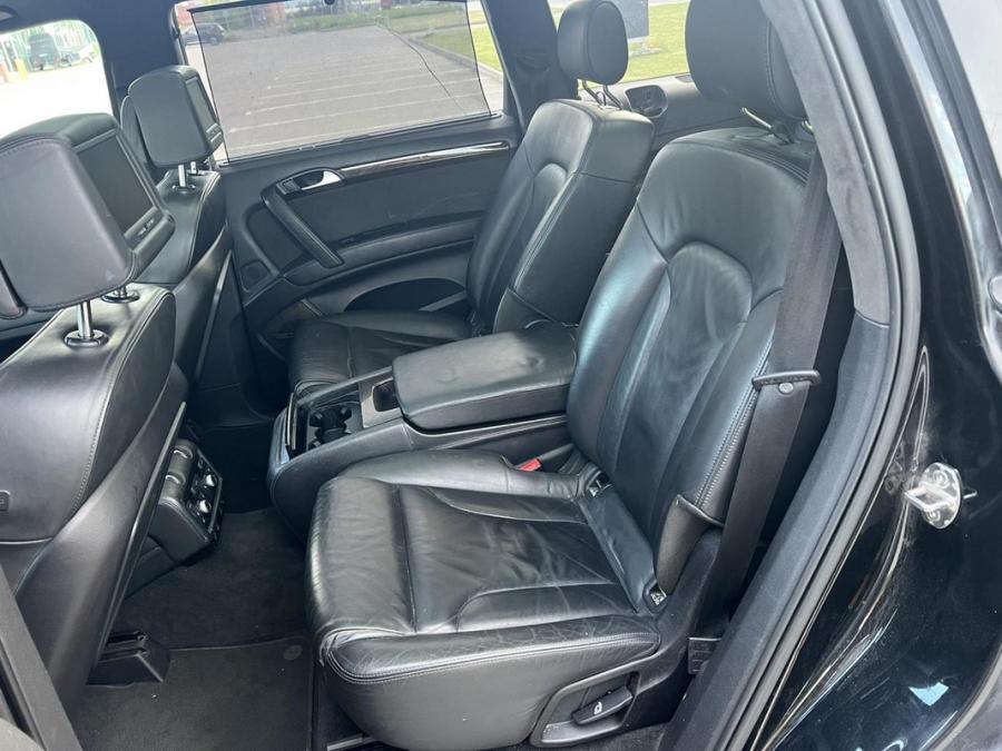 Melns Audi Q7 2009 Narva, ar dzinēja tilpumu 3.00 L un nobraukumu 410 tūkst. km par 5499 €, foto 26 vietnē AUTOMOTO.COM.LV