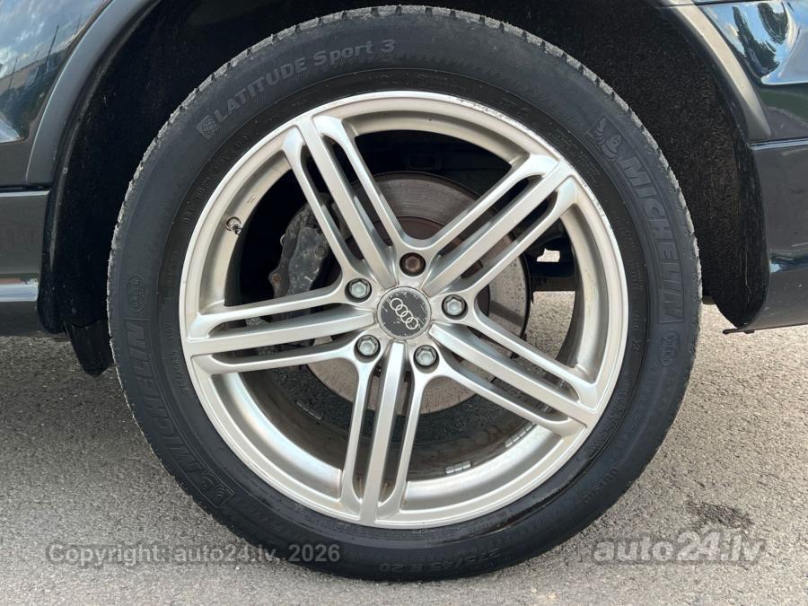 Black Audi Q7 2009 in Narva, with an engine capacity of 3.00 L and mileage of 410 thousand km for 5499 €, photo 18 on AUTOMOTO.COM.LV