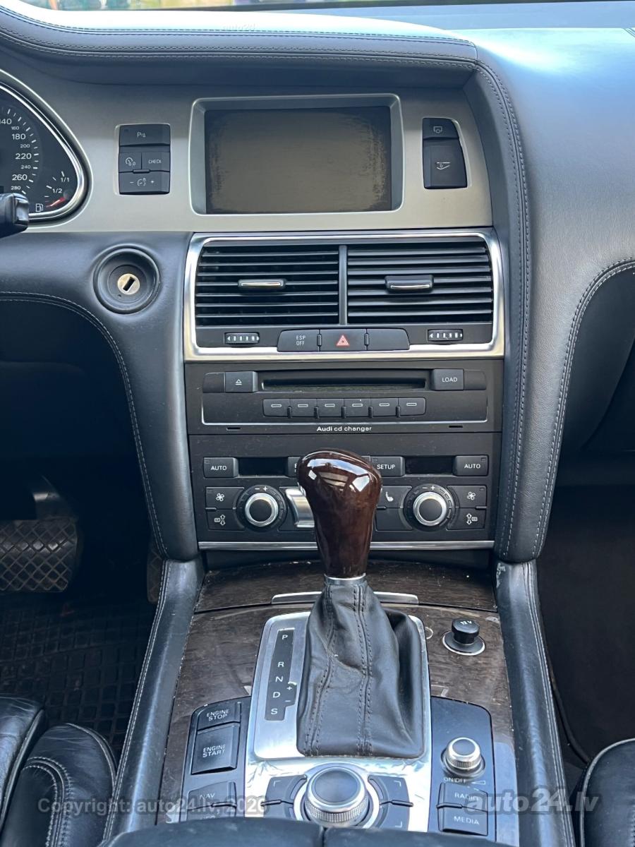 Black Audi Q7 2009 in Narva, with an engine capacity of 3.00 L and mileage of 410 thousand km for 5499 €, photo 28 on AUTOMOTO.COM.LV