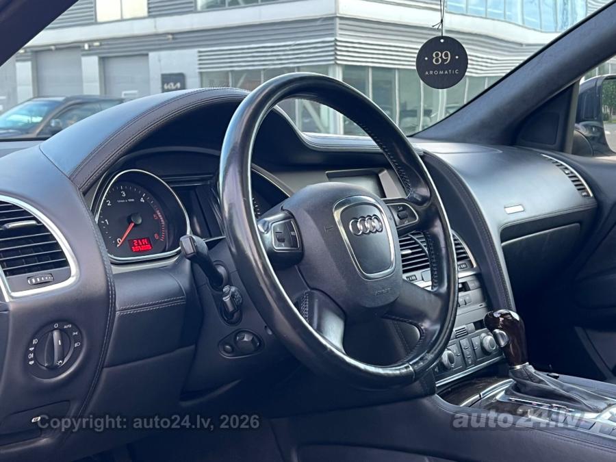 Black Audi Q7 2009 in Narva, with an engine capacity of 3.00 L and mileage of 410 thousand km for 5499 €, photo 30 on AUTOMOTO.COM.LV