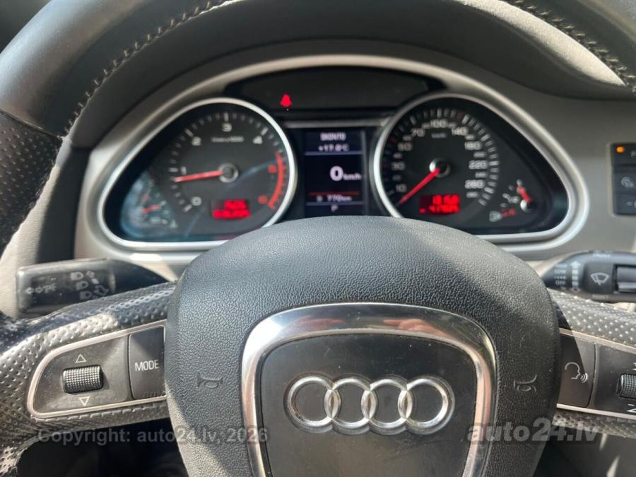 Black Audi Q7 2010 in Riga, with an engine capacity of 3.00 L and mileage of 428 thousand km for 10150 €, photo 16 on AUTOMOTO.COM.LV