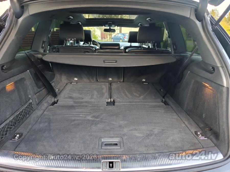 Black Audi Q7 2012 in Tallinn, with an engine capacity of 3.00 L and mileage of 235 thousand km for 15900 €, photo 11 on AUTOMOTO.COM.LV