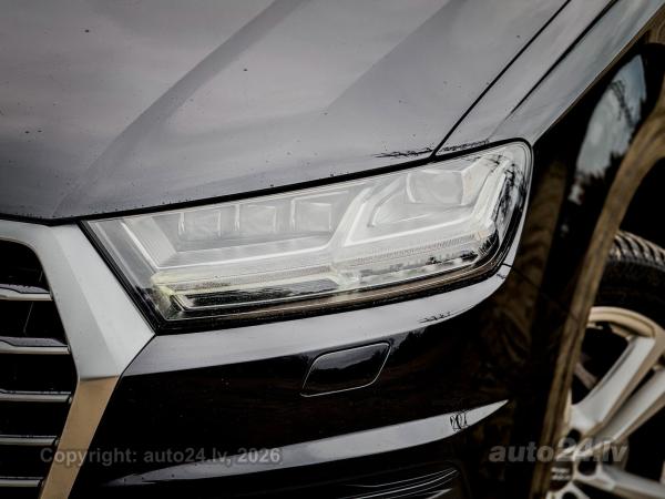 Black Audi Q7 2015 in Parnu, with an engine capacity of 3.00 L and mileage of 184 thousand km for 21900 €, photo 7 on AUTOMOTO.COM.LV