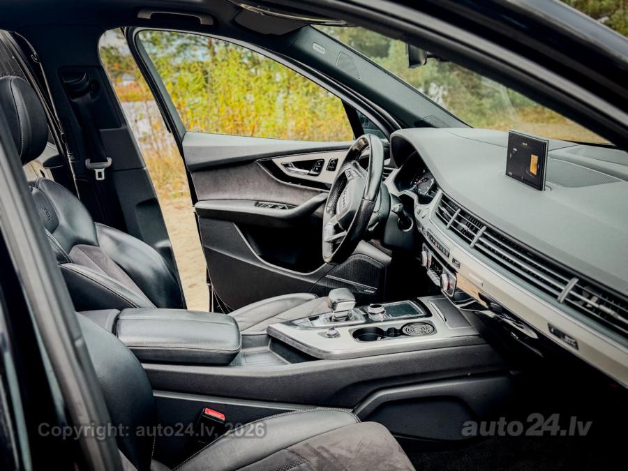 Black Audi Q7 2015 in Parnu, with an engine capacity of 3.00 L and mileage of 184 thousand km for 21900 €, photo 11 on AUTOMOTO.COM.LV