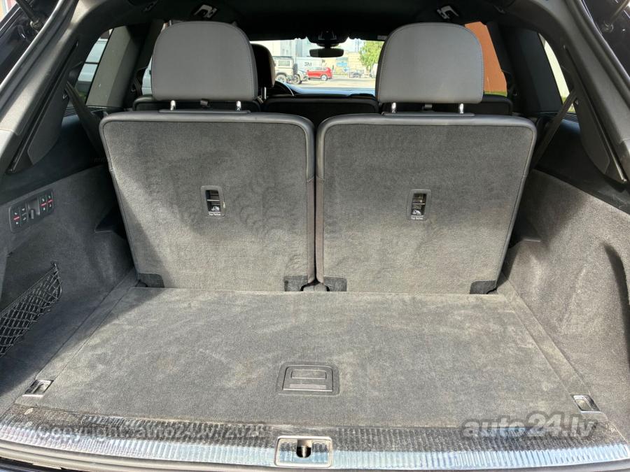 Black Audi Q7 2020 in Tallinn, with an engine capacity of 3.00 L and mileage of 156 thousand km for 41900 €, photo 13 on AUTOMOTO.COM.LV