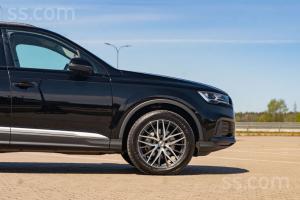 Melns Audi Q7 2021 Rīga, ar dzinēja tilpumu 3.00 L un nobraukumu 60 tūkst. km par 46000 €, foto 8 vietnē AUTOMOTO.COM.LV