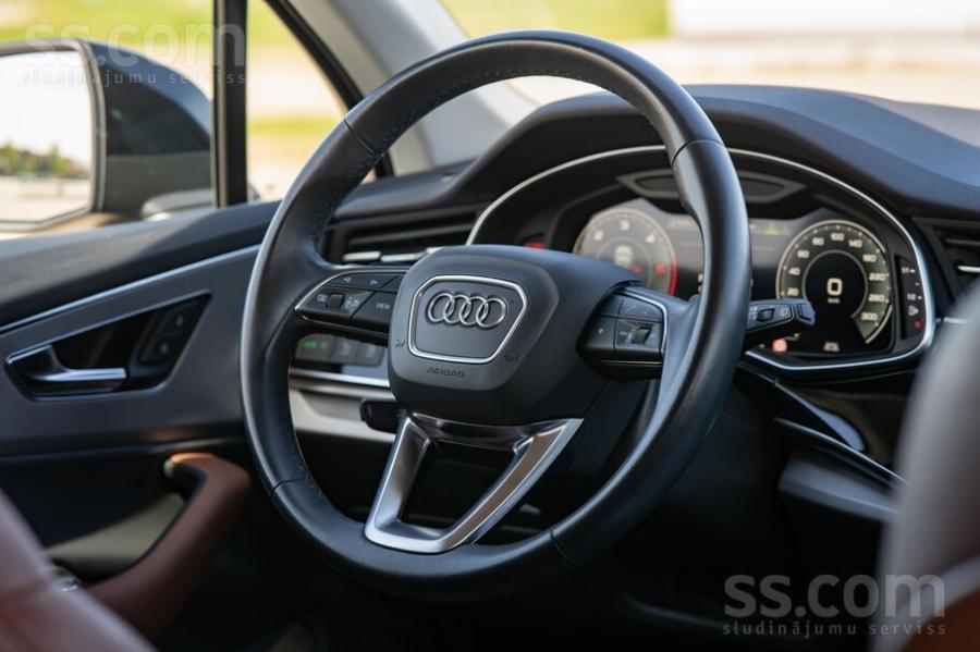 Melns Audi Q7 2021 Rīga, ar dzinēja tilpumu 3.00 L un nobraukumu 60 tūkst. km par 46000 €, foto 24 vietnē AUTOMOTO.COM.LV