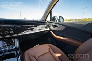 Melns Audi Q7 2021 Rīga, ar dzinēja tilpumu 3.00 L un nobraukumu 60 tūkst. km par 46000 €, foto 28 vietnē AUTOMOTO.COM.LV