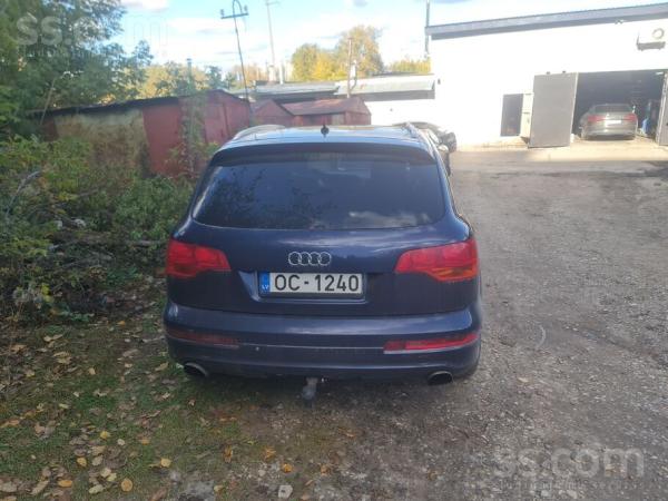 Zils Audi Q7 2006 Liepāja, ar dzinēja tilpumu 3.00 L un nobraukumu 358 tūkst. km par 5300 €, foto 3 vietnē AUTOMOTO.COM.LV