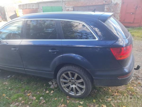 Zils Audi Q7 2006 Liepāja, ar dzinēja tilpumu 3.00 L un nobraukumu 358 tūkst. km par 5300 €, foto 4 vietnē AUTOMOTO.COM.LV