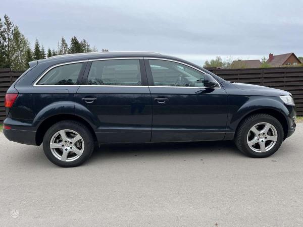 Blue Audi Q7 2006 in Plunge, with an engine capacity of 2.97 L and mileage of 230 thousand km for 4800 €, photo 7 on AUTOMOTO.COM.LV