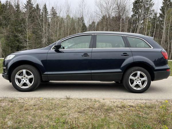 Blue Audi Q7 2006 in Plunge, with an engine capacity of 2.97 L and mileage of 230 thousand km for 4800 €, photo 9 on AUTOMOTO.COM.LV
