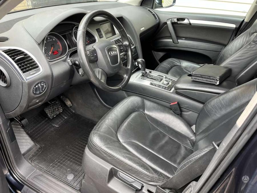 Zils Audi Q7 2006 Plungė, ar dzinēja tilpumu 2.97 L un nobraukumu 230 tūkst. km par 4800 €, foto 25 vietnē AUTOMOTO.COM.LV