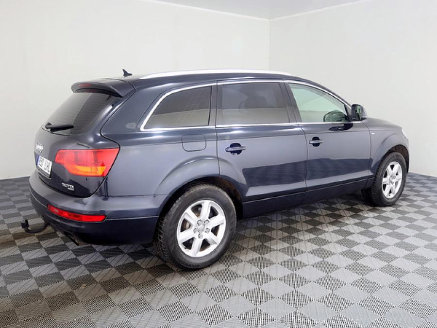 Zils Audi Q7 2006 Tallina, ar dzinēja tilpumu 3.00 L un nobraukumu 321 tūkst. km par 2999 €, foto 4 vietnē AUTOMOTO.COM.LV