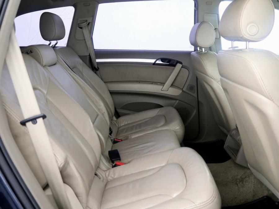 Zils Audi Q7 2006 Tallina, ar dzinēja tilpumu 3.00 L un nobraukumu 321 tūkst. km par 2999 €, foto 8 vietnē AUTOMOTO.COM.LV