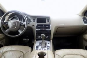 Zils Audi Q7 2006 Tallina, ar dzinēja tilpumu 3.00 L un nobraukumu 321 tūkst. km par 2999 €, foto 15 vietnē AUTOMOTO.COM.LV