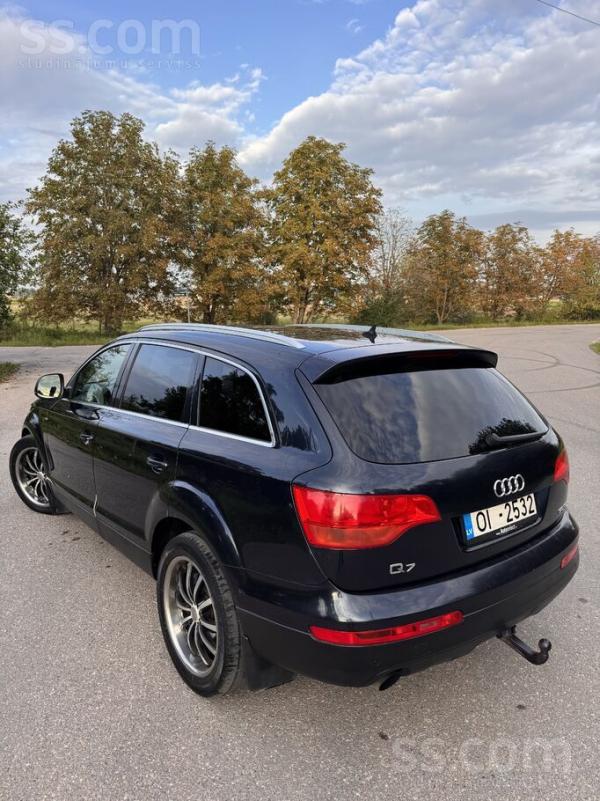 Zils Audi Q7 2006 Rīga, ar dzinēja tilpumu 3.00 L un nobraukumu 429 tūkst. km par 3990 €, foto 4 vietnē AUTOMOTO.COM.LV