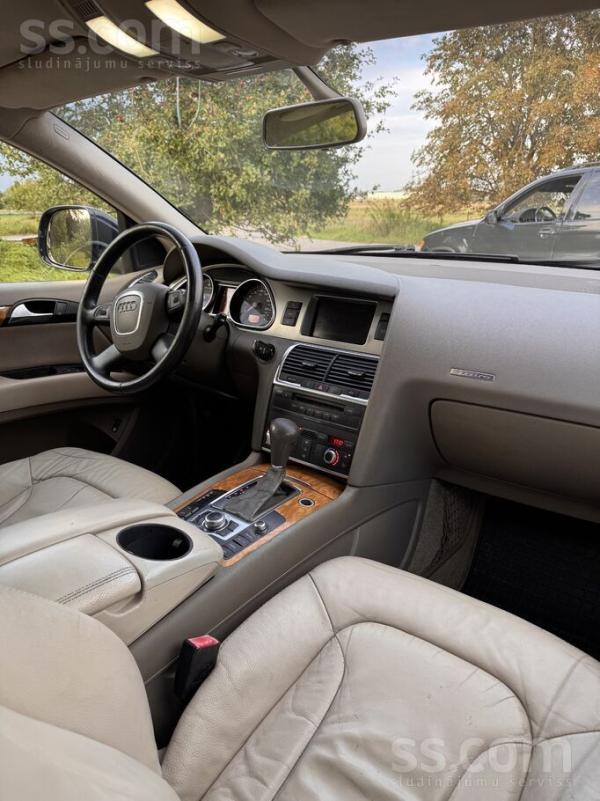 Zils Audi Q7 2006 Rīga, ar dzinēja tilpumu 3.00 L un nobraukumu 429 tūkst. km par 3990 €, foto 7 vietnē AUTOMOTO.COM.LV