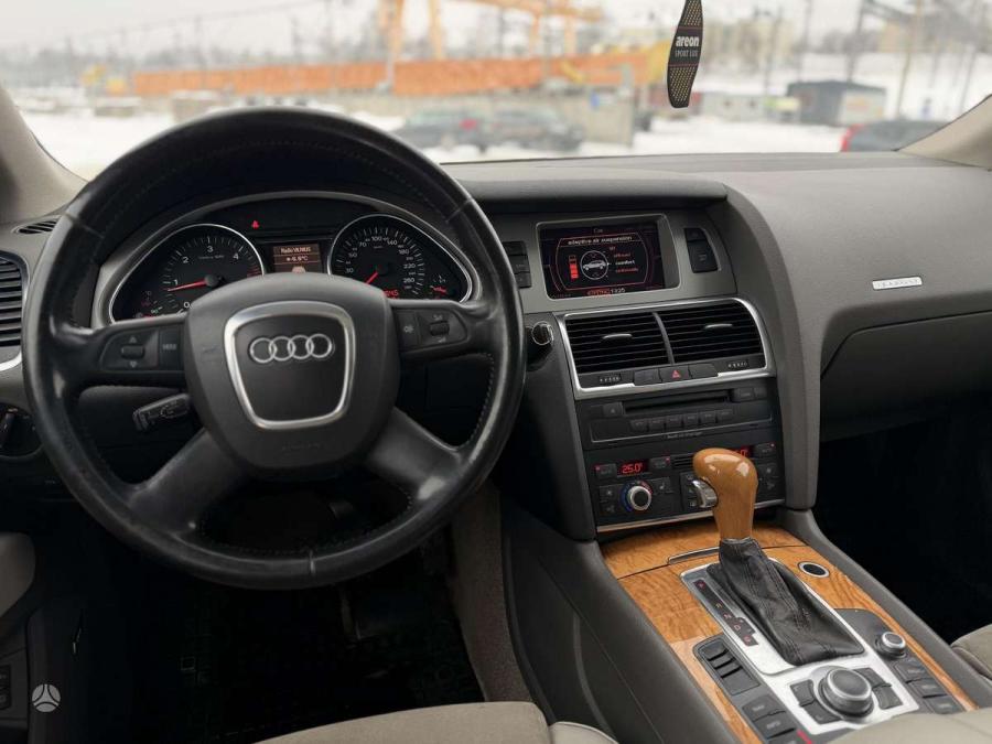Zils Audi Q7 2007 Viļņa, ar dzinēja tilpumu 4.13 L un nobraukumu 338 tūkst. km par 4950 €, foto 12 vietnē AUTOMOTO.COM.LV