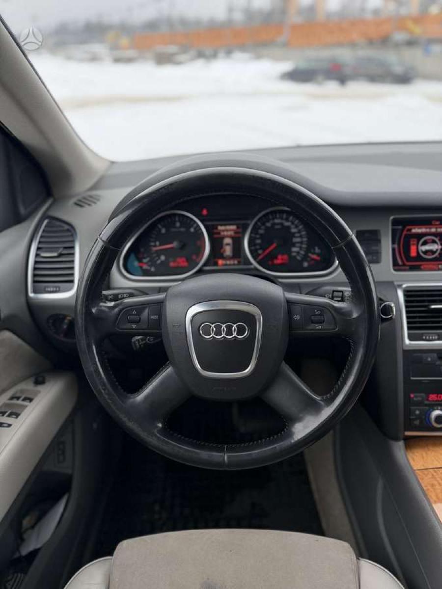 Zils Audi Q7 2007 Viļņa, ar dzinēja tilpumu 4.13 L un nobraukumu 338 tūkst. km par 4950 €, foto 13 vietnē AUTOMOTO.COM.LV