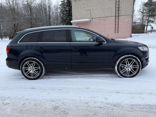 Blue Audi Q7 2007 in Moletai, with an engine capacity of 4.13 L and mileage of 329 thousand km for 4650 €, photo 3 on AUTOMOTO.COM.LV