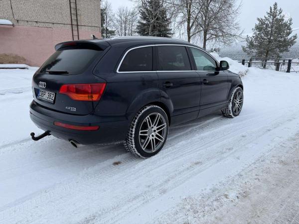 Blue Audi Q7 2007 in Moletai, with an engine capacity of 4.13 L and mileage of 329 thousand km for 4650 €, photo 4 on AUTOMOTO.COM.LV