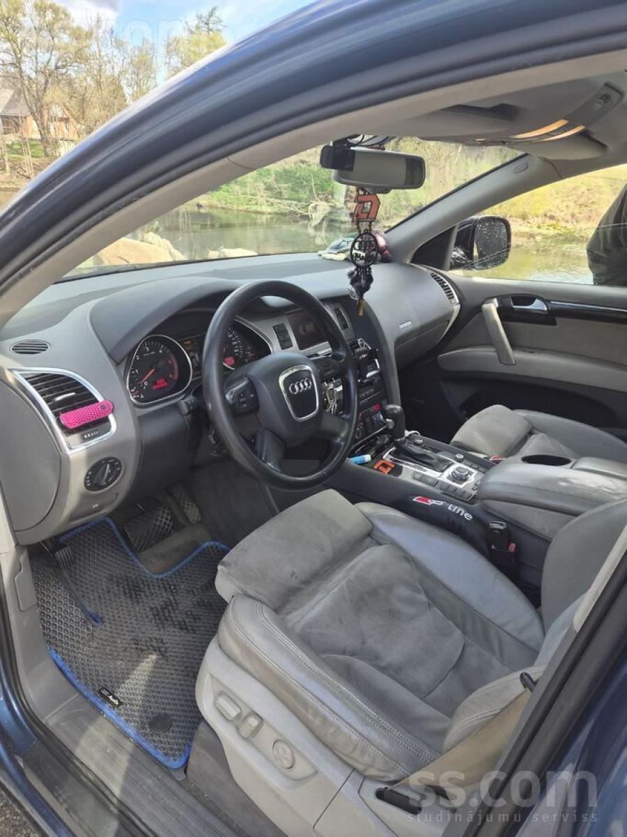 Zils Audi Q7 2007 Rēzekne, ar dzinēja tilpumu 4.20 L un nobraukumu 346 tūkst. km par 7400 €, foto 9 vietnē AUTOMOTO.COM.LV