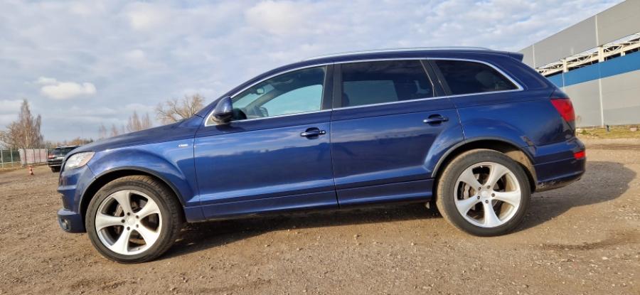 Blue Audi Q7 2007 in Riga, with an engine capacity of 3.00 L and mileage of 232 thousand km for 9250 €, photo 3 on AUTOMOTO.COM.LV